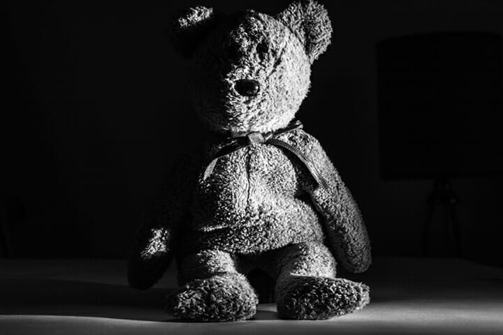 Low Key Photography: Incredible Tips & Tricks for Beginners