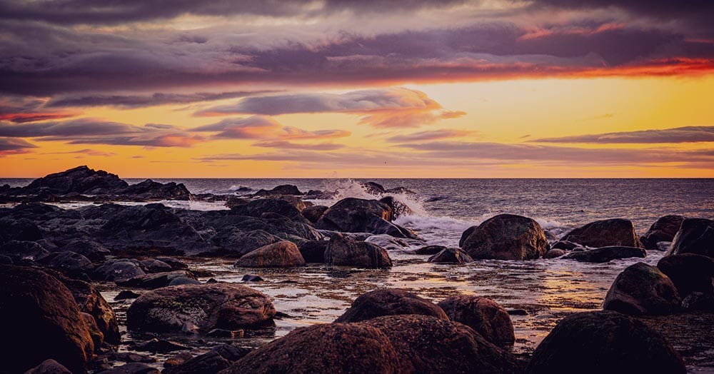 Dramatic Lighting Photography Tutorial: How to Take Incredible Photos