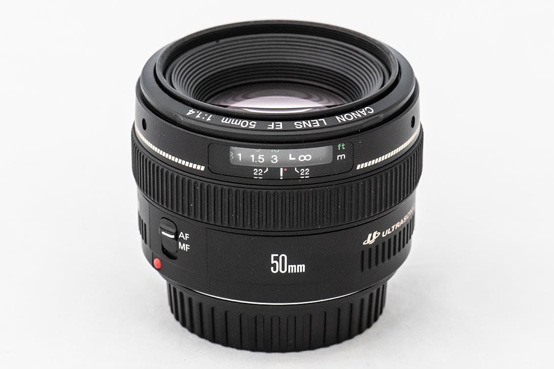 What Lenses Do Beginner Photographers Need? FULL GUIDE