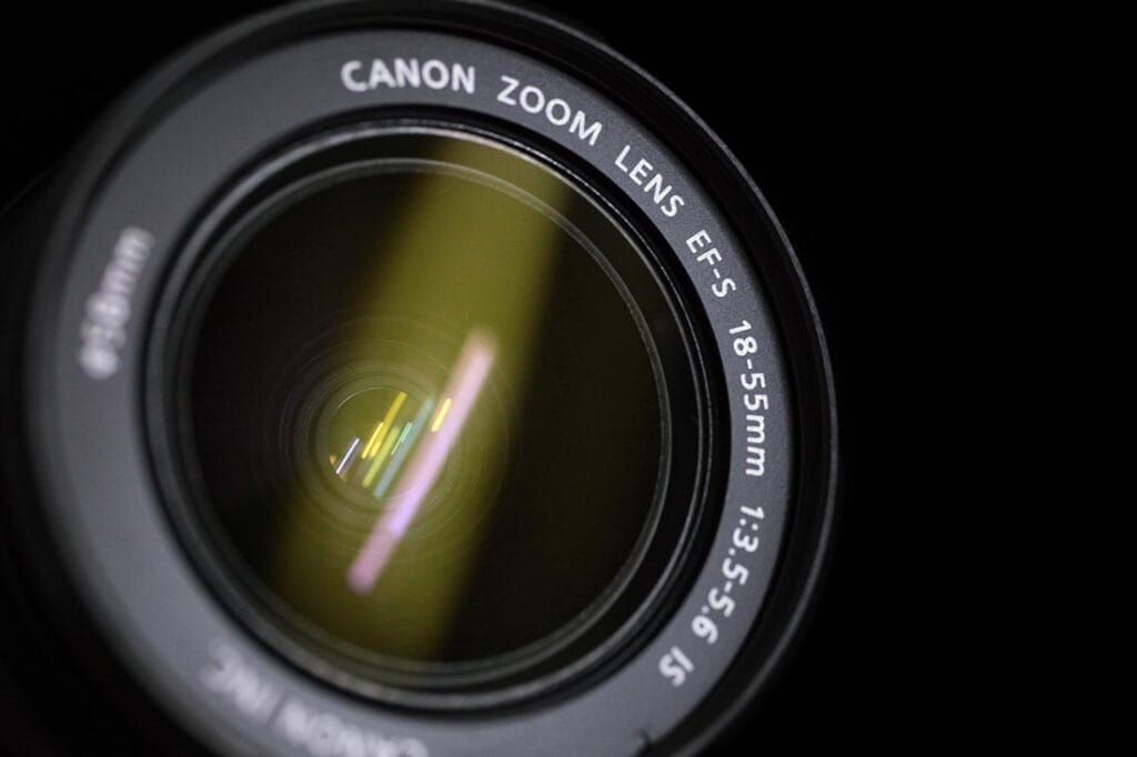 What is a Kit Lens? (Full Guide for Beginner Photographers)