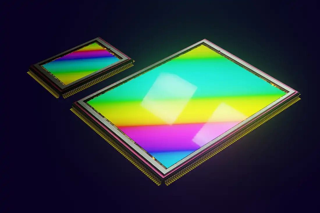 Full Frame v Cropped Sensor Digital Cameras for Photographers