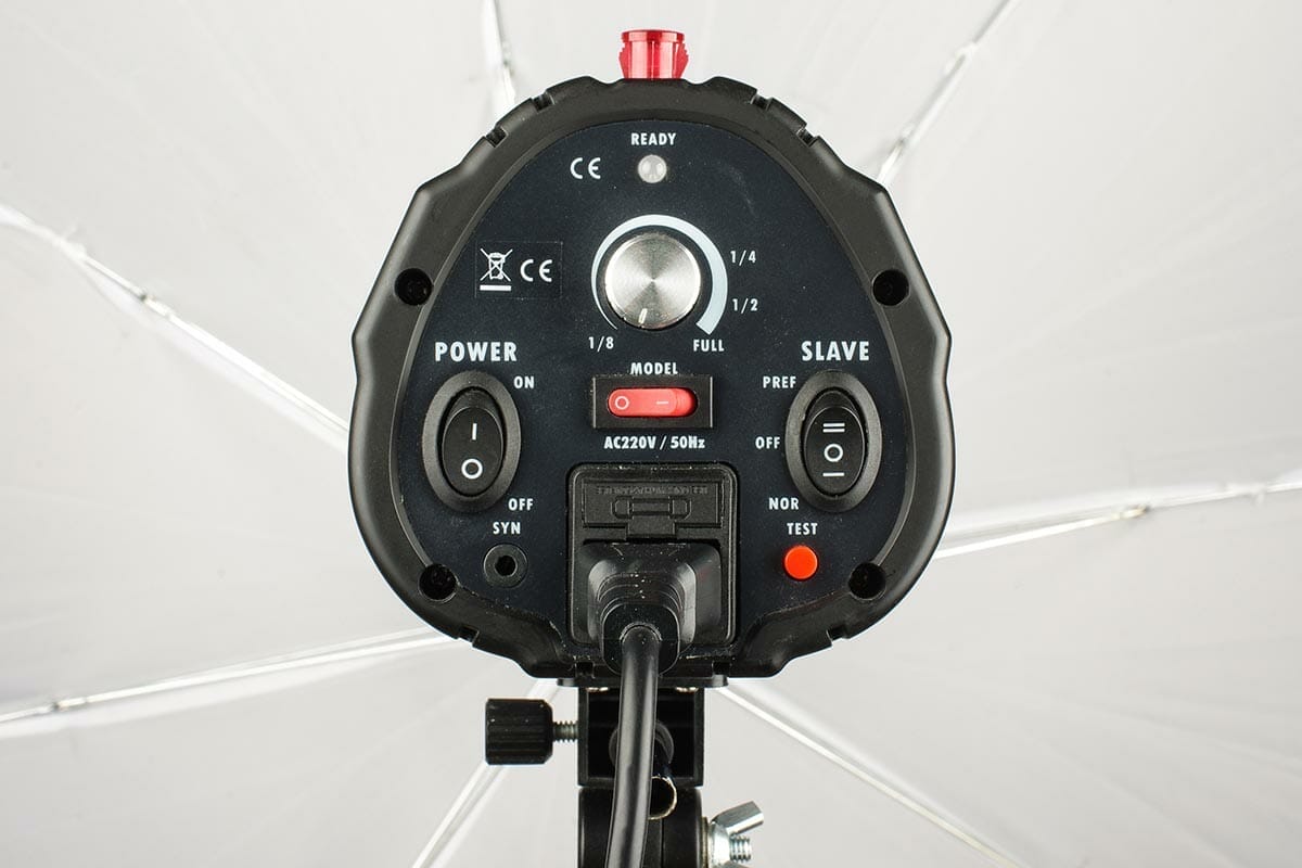 Strobe Flash Heads for Photographers (BEGINNERS GUIDE)