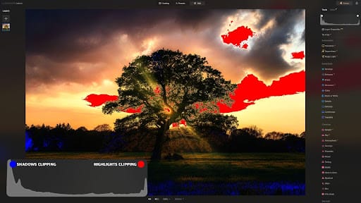 Understanding Histograms in Photography (Luminar Neo)