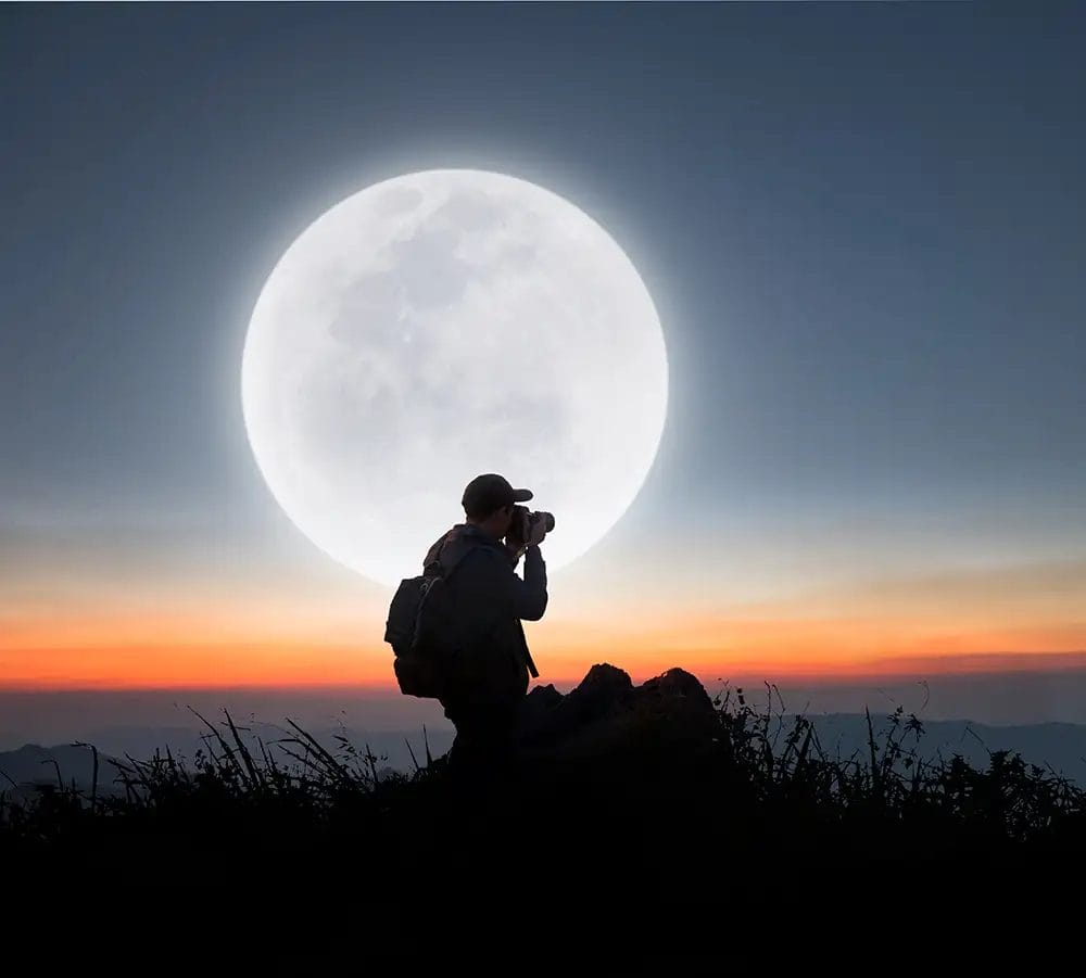 How to Photograph the Moon: A Beginner's Guide